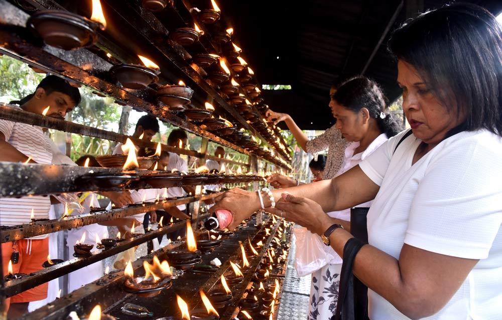 “Navam” full moon Poya Day - Caption Story | Daily Mirror