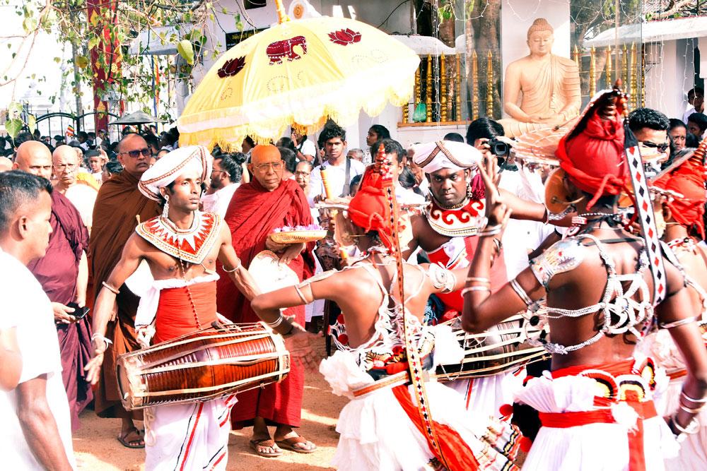 Largest Bhadrasana Buddha statue unveiled - Caption Story | Daily Mirror