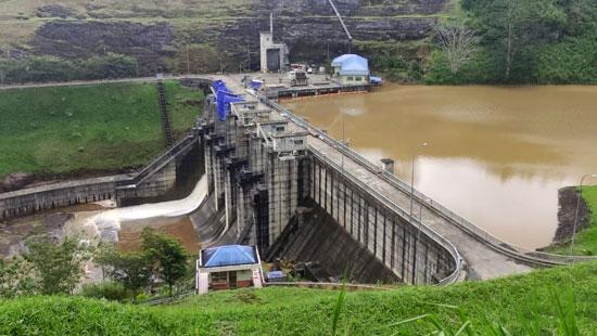 Upper Kotmale, Wimalasurendra reach spill level - Breaking News | Daily ...