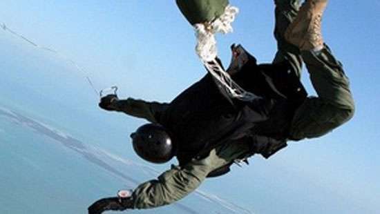 SF officer killed in parachuting accident - Breaking News | Daily Mirror