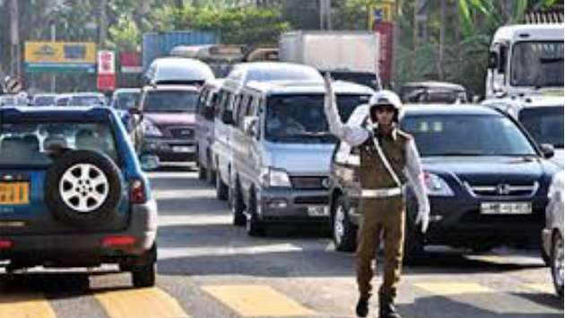 Traffic in Colombo amid CEB workers’ protest - Breaking News | Daily Mirror