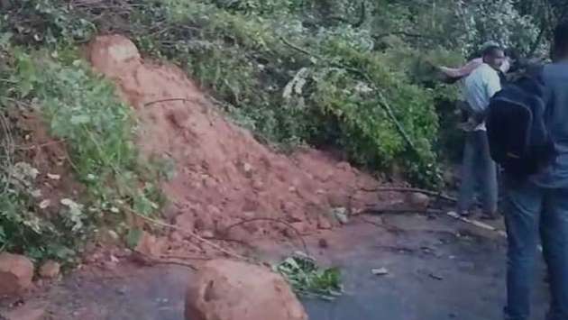 Man rescued after being trapped under collapsed earth in Hali Ela ...