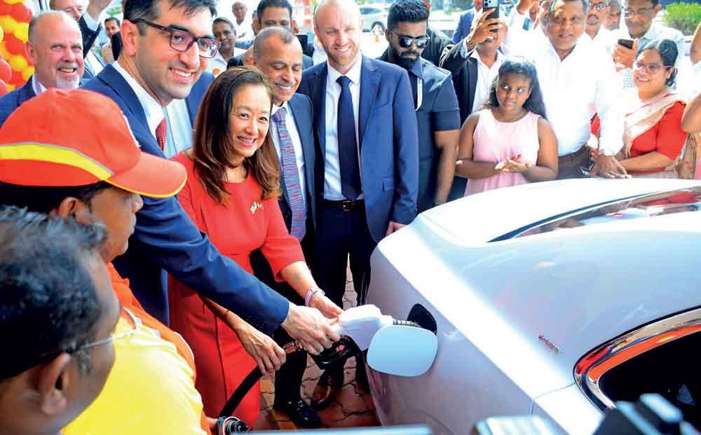 Shell-branded fuel station opens in Sri Lanka under RM Parks ...