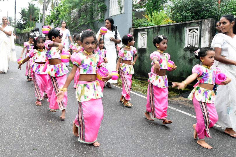 Vesak Maha Perahera... - Caption Story | Daily Mirror