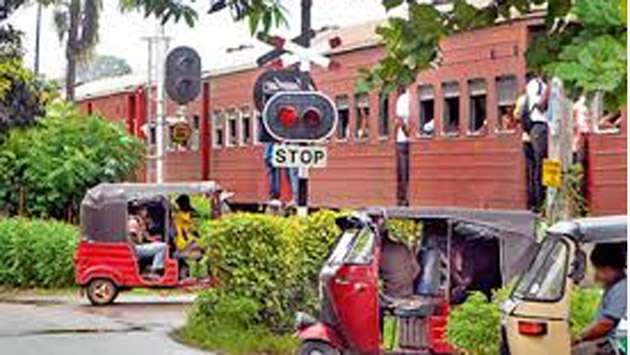 Nawammahara railway crossing to close for renovation work - Breaking ...