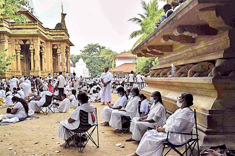 ESSENCE OF BUDDHISM AND ITS GUIDING LIGHT - News Features | Daily Mirror
