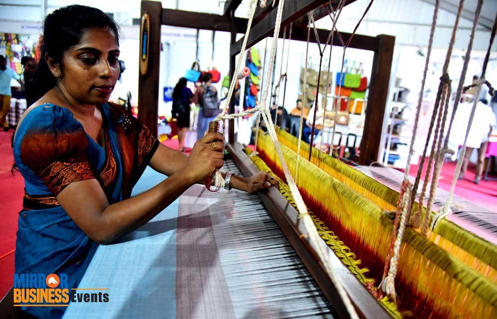 Sri Lanka’s handloom takes center stage at ‘Ransalu’ - Business News ...