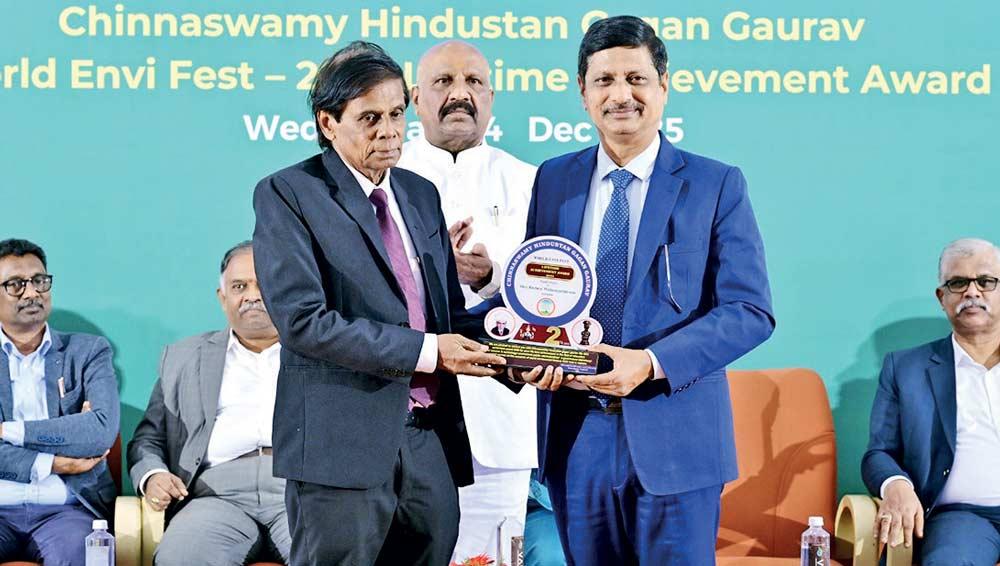 Rodney gets honorary award from India - News Features | Daily Mirror