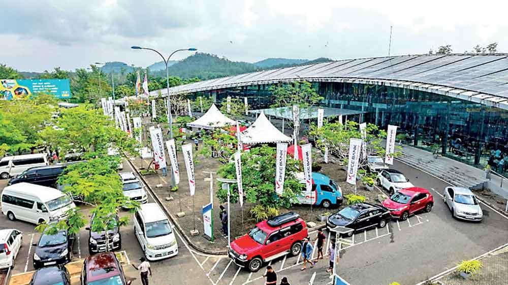 DFCC Bank concludes Welipenna leasing campaign - Business News | Daily ...