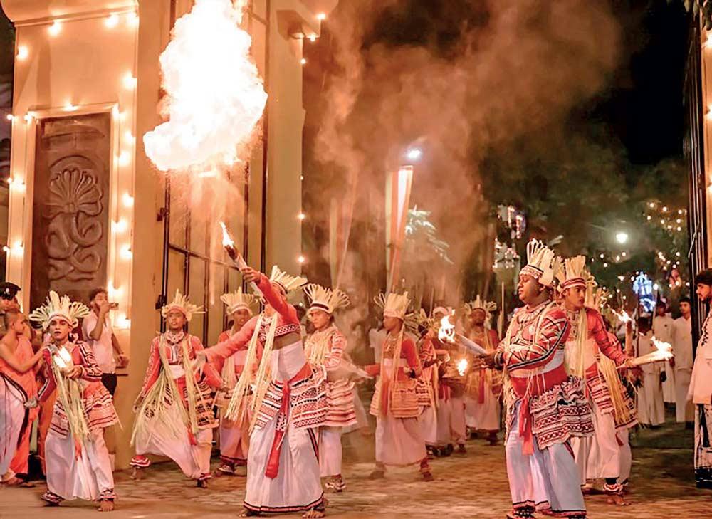 Kelaniya Duruthu Perahera: Commemorating Buddha’s first visit to Sri ...