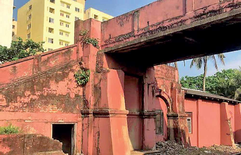 Dilapidated Railway Overhead Bridges Pose a Danger - News Features ...