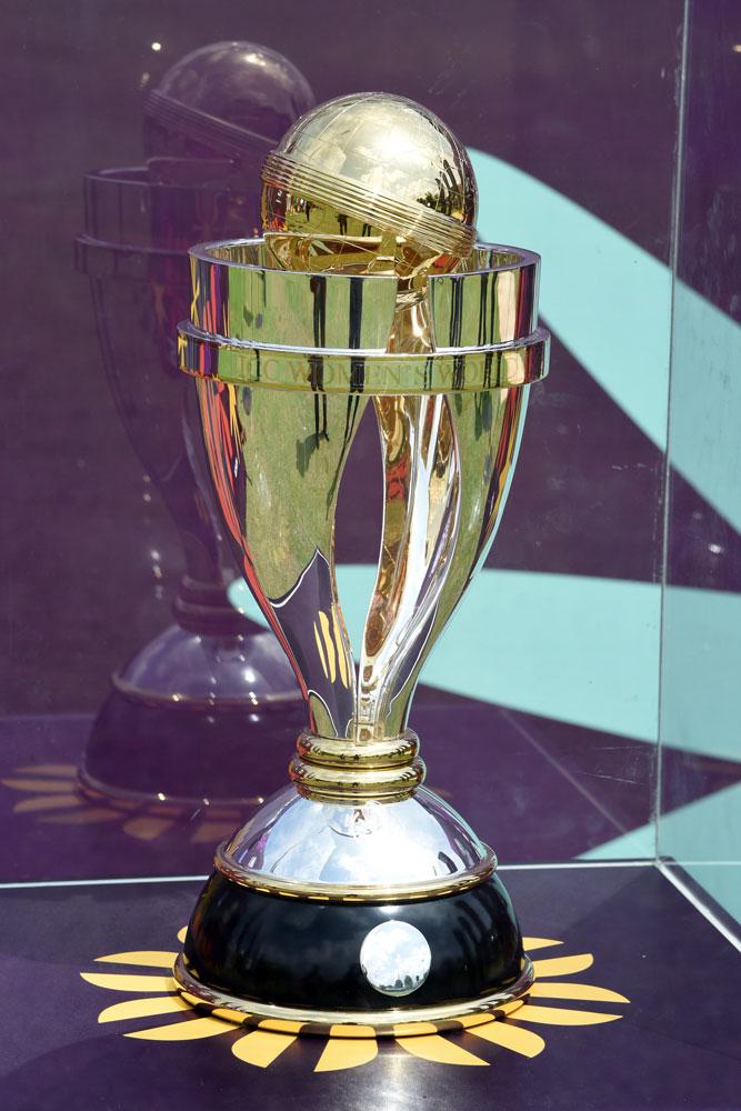 Women’s CWC Trophy in Sri Lanka - Caption Story | Daily Mirror
