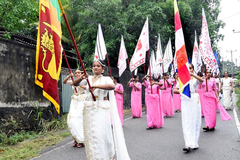 Vesak Maha Perahera... - Caption Story | Daily Mirror
