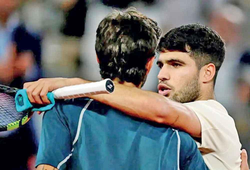 Alcaraz into French Open final after Musetti quits - Sports | Daily Mirror