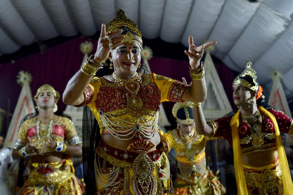 Sath Paththini Shanthikarmaya - Caption Story | Daily Mirror