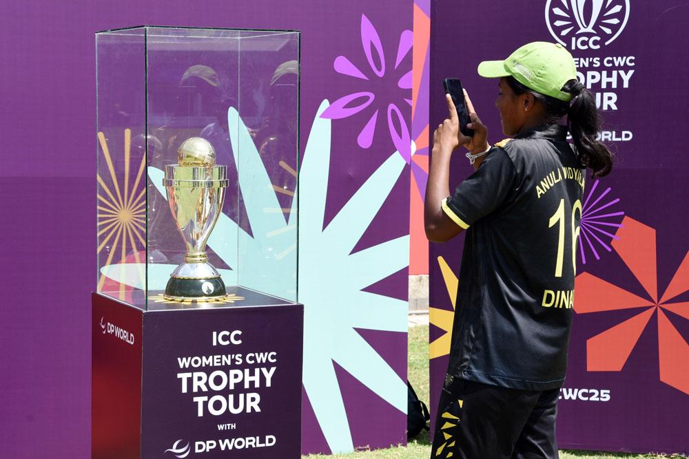 Women’s CWC Trophy in Sri Lanka - Caption Story | Daily Mirror