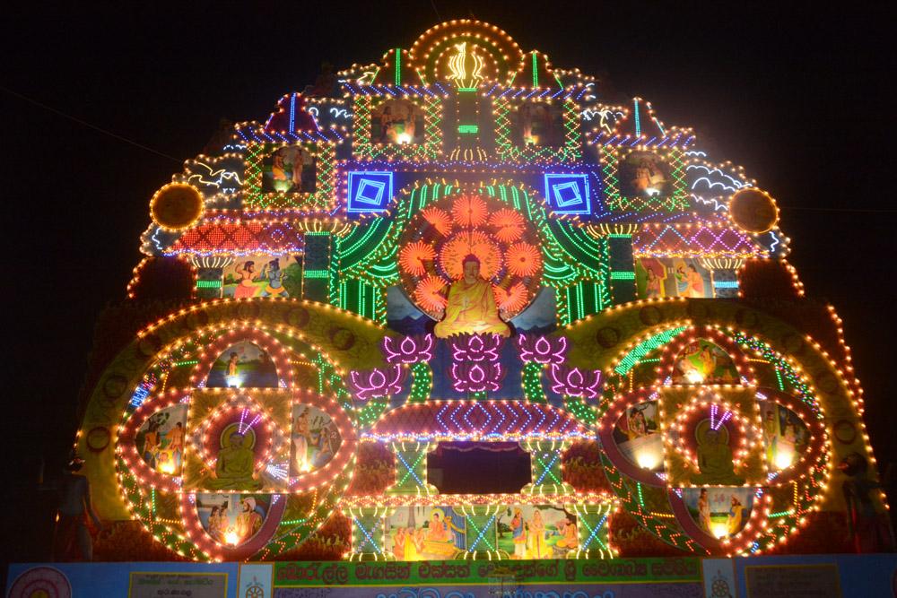 Vesak pandals light up Colombo - Caption Story | Daily Mirror