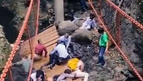 25 injured after bridge collapses during re-opening in Mexico ...
