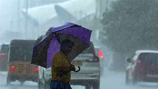 Heavy rains over 200 mm forecast as weather system intensifies ...