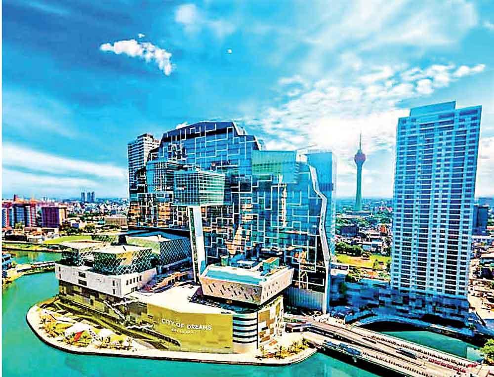 The Meeting in the Sky: A Mesmerizing Display of Handcrafted Kites at ...