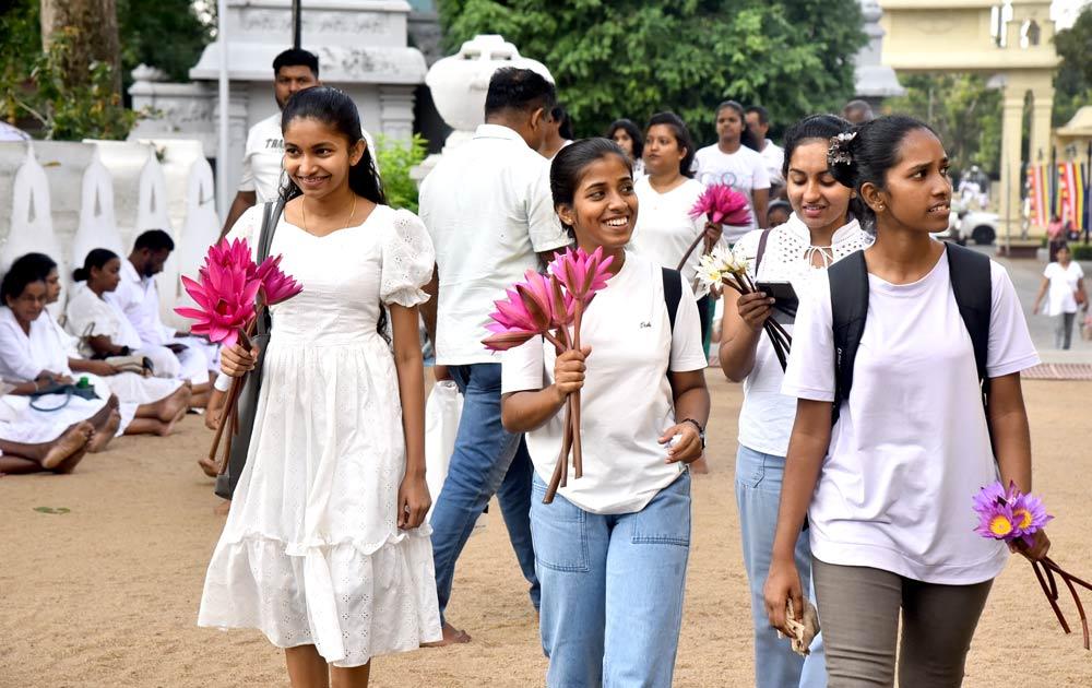 “Navam” full moon Poya Day - Caption Story | Daily Mirror