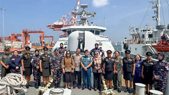 Indonesia–Sri Lanka peacekeepers hold dialogue aboard Indonesian Navy ...