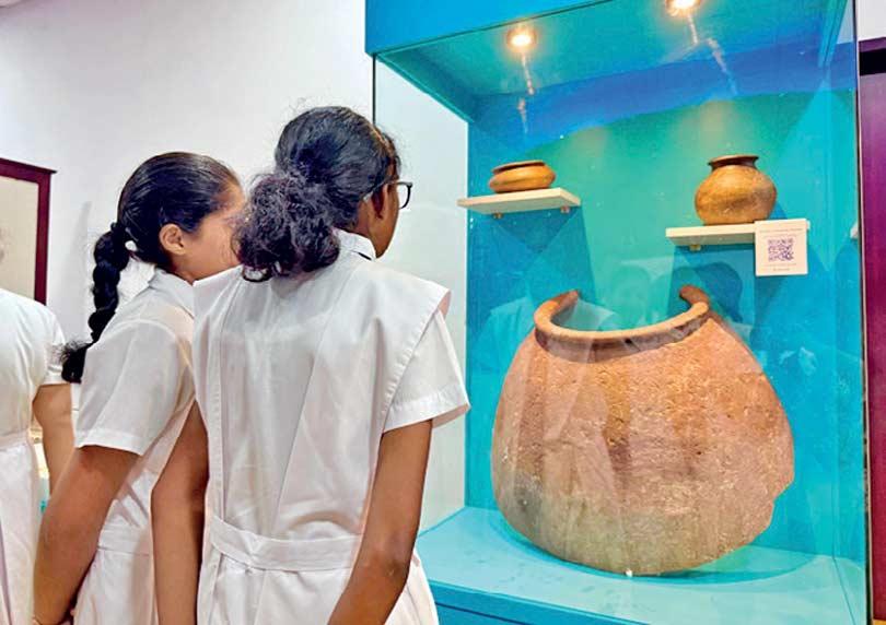 Marine artefacts salvaged from Godawaya shipwreck over 2100 years old ...