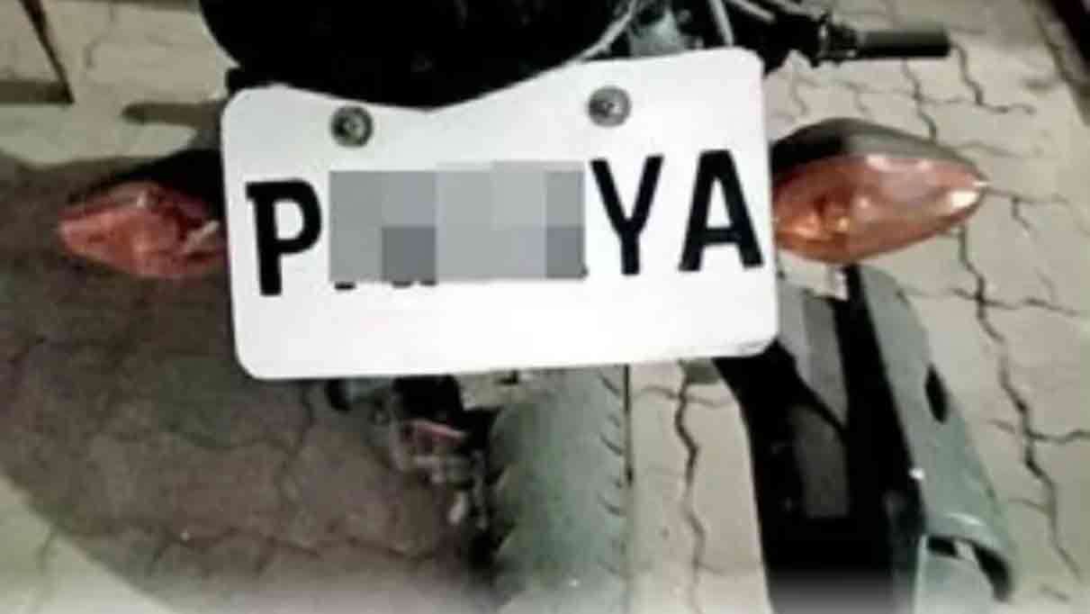 Offensive number plate bikers arrested - Breaking News | Daily Mirror