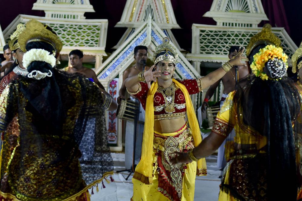 Sath Paththini Shanthikarmaya - Caption Story | Daily Mirror