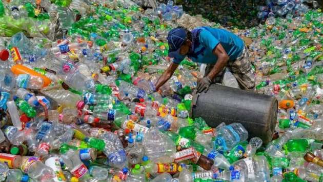 Government to discourage use of plastic bottles in Sri Lanka - Breaking ...