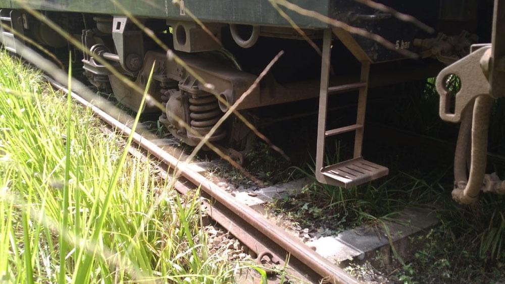 Podi Menike derails near Badulla - Breaking News | Daily Mirror